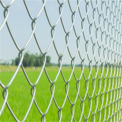 China Silvery Diamond Wire Mesh Galvanized Chain Link Fence 50 Feet Length for sale