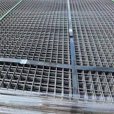 China Heavy-Duty 316 Stainless Steel Welded Wire Mesh Panels with 25 × 25mm Mesh Size for Chemical Equipment Protection for sale