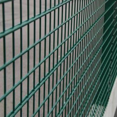 China Multi Size PVC Welded Wire Mesh Roll with 0.6-3.0mm Wire Diameter and Green Black Blue Color Optional for Anti-corrosion Fencing for sale