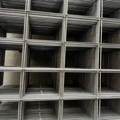 China Durable 304 & 316 Stainless Steel Welded Wire Mesh Panel with 50 × 50mm Mesh Size and 1.8 × 3.0m Panel Size for Animal Enclosures for sale