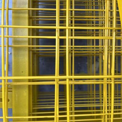 China BWG 4-24 Iron Wire PVC Welded Wire Mesh Panels Square Hole For Protecting for sale