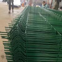 China Weather Resistant PVC Coated 3D Curved Fence with 50x200mm Mesh Size for Secure Perimeter Barrier for sale