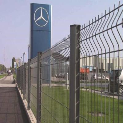 China 3D Curvy Galvanized Welded Wire Mesh Fence Triangle Mesh 3D Fence Panel for sale