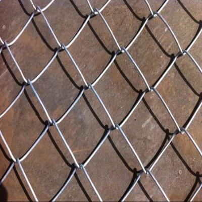 China Galvanized PVC Coated Diamond Wire Mesh 6ft 8ft Easily Assembled Chain Link Fence Roll for sale