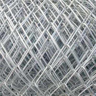 China Heavy Duty 8 ft 6ft Chain Link Fence Diamond Mesh Wire Galvanized Chain Link Fence for sale