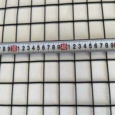 China Hot Dipped Galvanized Welded Wire Mesh Panels with 50×50mm Mesh in 30m Roll for Garden and Farm Fencing for sale
