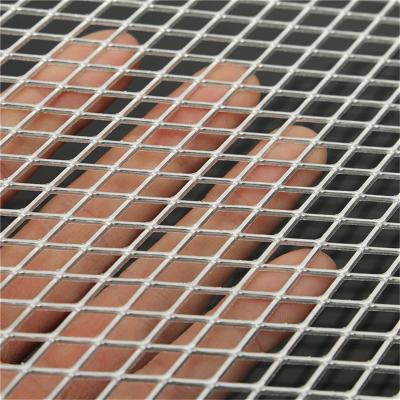 China Flattened Pattern Hot Dipped Galvanized Expanded Metal Mesh Sheet Design for Storage Shelves for sale