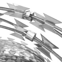 China High Quality Razor Barbed Wire 1.5mm-2.8mm Bto-16 Galvanized Razor Barbed Wire for sale