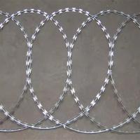 China Hot Dipped Galvanized Razor Wire with 0.5mm Thickness and 450mm Coil Diameter for High Security Fencing for sale