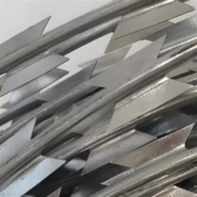 China High Tensile BTO-22 CBT-65 Razor Wire for Highway and Railway Isolation Projects for sale