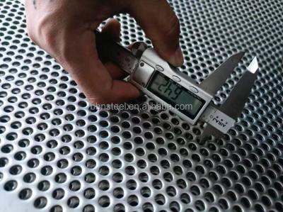 China Durable Powder Coated Perforated Metal Mesh 1200×2400mm with 20mm Round Holes for Architectural Decoration for sale