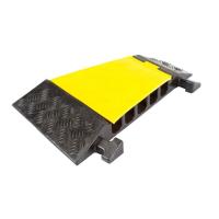 China Highly Visible Anti-Slip Outdoor Rubber Cable Protector 5 Channel for sale