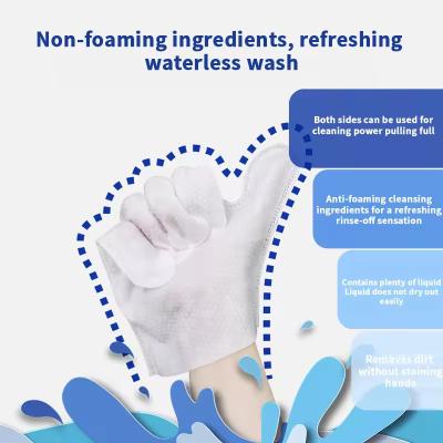 China Convenient Pet Wipe Gloves Non Woven Dog Wipes Gloves Portable Safe Gentle Ingredients for sale