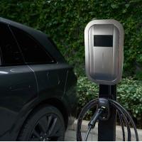 China 7kW Portable EV Power Bank with GBT Interface and LED Indicator Light for Home and Commercial Use for sale