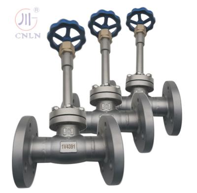 China Stainless Steel Flanged Cryogenic Globe Valve SS304/SS316 For LNG/LOX/LN2/LAR/LCO2 for sale