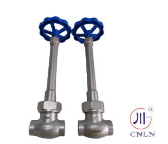 China DN40 Cryogenic Long Stem Globe Valve PTFE Valve CF8 CF3 Blue Handwheel For Specail Gases for sale