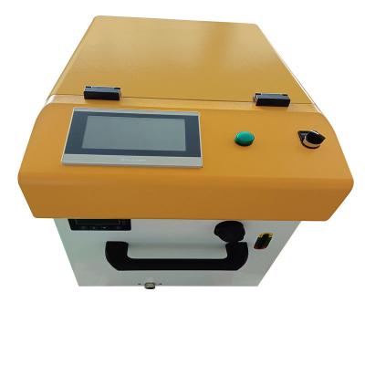 China 1500W Handheld Laser Welder with 1064nm Wavelength and 10㎡/h Cleaning Efficiency for Thin Materials for sale
