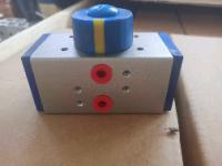 China Silver Aluminum Alloy Rack and Pinion Pneumatic Actuator DA032 for sale