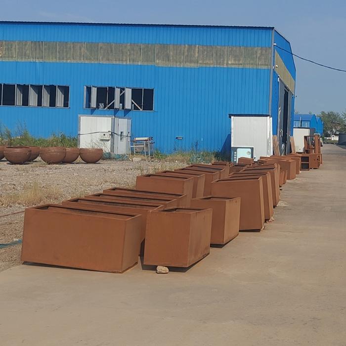 multi-size square flower boxes