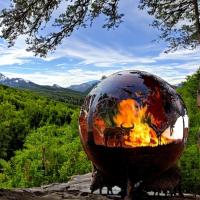 China Outdoor 800mm Diameter Rustic Red Steel Fire Ball Or Customized for sale