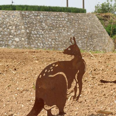 China Opossum Shape Corten Steel Garden Metal Decorations With Low Maintenance for sale