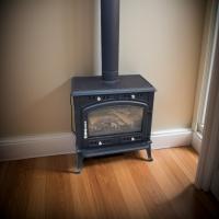China Home Indoor Wood Burning Fire Pits Wood Burning Heater Cast Iron Log Burner for sale