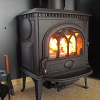 China Custom Wood Burning Fire Pits For Personalized Outdoor Experience Cast Iron Wood Burner for sale