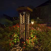 China Dustproof Corten Steel Outdoor Led Bollard Lights Illuminate Your Outdoor Space for sale