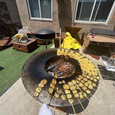 China Customized Steel BBQ Grill With Removable Ash Catcher And Rusted Design for sale