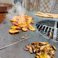 China 40 People Base 2mm Camping Fire Pit Grill ISO9001 Corten BBQ for sale