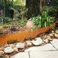 China 39.3 Inch Corten Landscape Edging 1.6mm Garden Metal Ornaments for sale