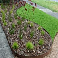 China 39.3 Inch Corten Landscape Edging 1.6mm Garden Metal Ornaments for sale