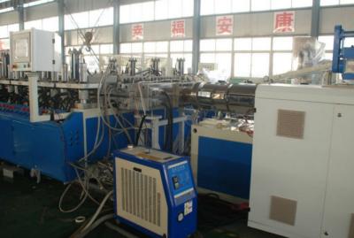 China Three Layer WPC Construction Template Extrusion Line Double Screw 1220mm Width 250-400kg/h for sale