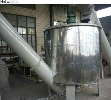 China PET Bottle Plastic Granule Machinery - 300-2000kg/h Capacity Recycling Line with 380V Power for sale