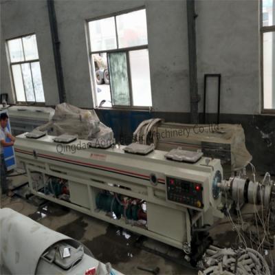 China Versatile 200-300kg/h Output PVC Pipe Production Line With Guarantee Period for sale