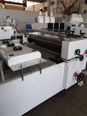 China Deep Screw Meltblown Nonwoven Fabric Making Machine for Face Mask Layer Production - 8-80g/m² Weight, 50-200m/min Speed for sale