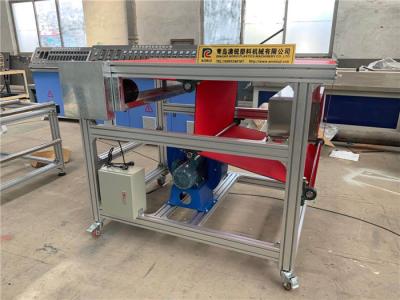 China CE Certified Disposable Mask Melt Blown Machine - 200-300kg Daily Output, 430-600mm Width for PP Nonwoven Production for sale