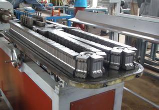 China PP/PE Electrical Wire Pipe Single Screw Extruder Machine 11-125KW Power 20-630mm Diameter Range for sale