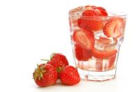 China Crystal Clear Glass Drinking Cups 7OZ For Drinking Scotch Vodka for sale