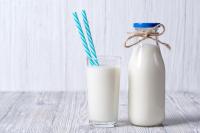 China Reusable Glass Milk Jars Vintage Milk Drinking Bottles 1000ML for sale