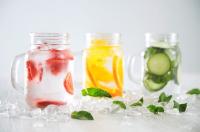 China Glass Mason Beverage Jar With Airtight Lid Vintage Style Customized for sale