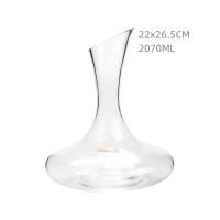 China Medium Glass Red Wine Decanter 2070ml Capacity Glass Wine Carafe for sale