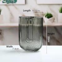 China 23cm Glass Vase Decor The Perfect Addition to Your Modern Glass Collection for Living Room Bedroom Home Decor for sale