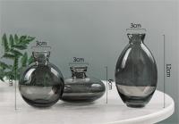 China H12cm Elegant Green Glass Vase Tiny Centerpiece for Single Flower Arrangements Mini Home Decor for sale
