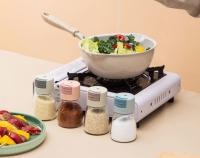 China 160ml Precise Control 0.5g Of Salt Transparent Glass Spice And Salt Shapers Kitchen for sale