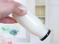 China 200ml 250ml 350ml Glass Juice Bottles , Unique Glass Drinking Bottles for sale