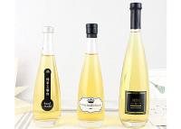 China 330ml 500ml Glass Whiskey Bottle / Elegant Clear Glass Wine Bottles for sale