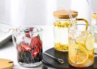 China Personalized Glass Coffee Mugs With Wooden Lid Heat Resistant Glass for sale