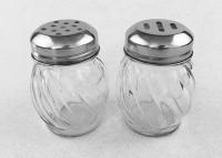 China 150ml Kitchen Spice Jars Salt And Pepper Bottle Shaker Glass Material for sale