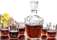 China Embossed Diamond Empty Glass Wine Bottles Storage Seal Decanter 400 - 700ml Capacity for sale